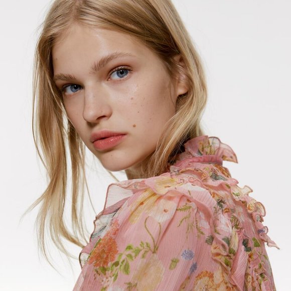 Zara | Tops | Zara Printed Ruffled Blouse 83025 | Poshmark